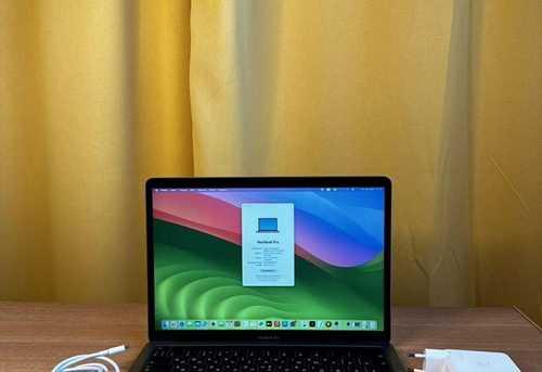 Macbook Pro 13 2020 i5 16gb новый аккумулятор