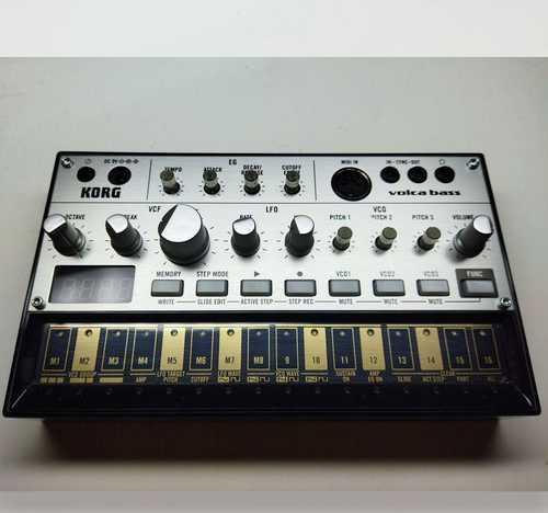 Korg Volca bass