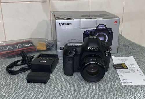 Canon 5d mark iv + Canon 50mm 1.4 + карта 32gb