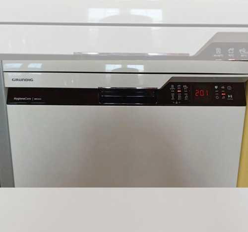 Посудомоечная машина Grundig gnfp3551W на гарантии