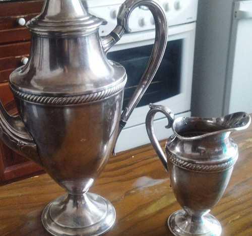 Чайник сахарница и молочник