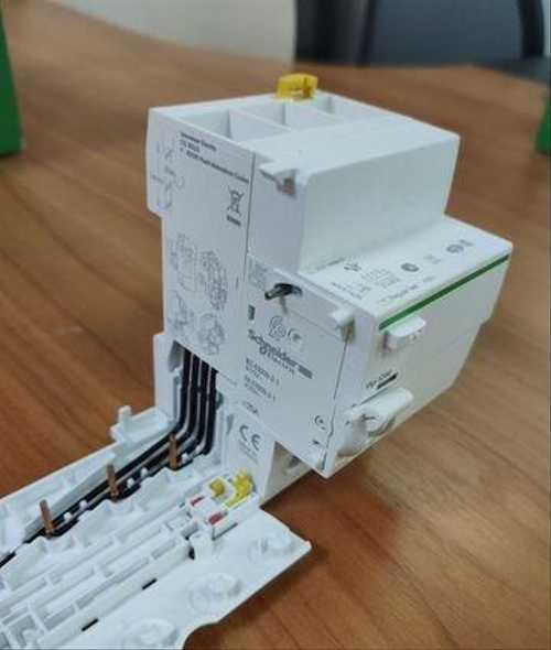 Дифференциальный блок Schneider Electric