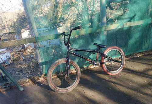 Трюковой велосипед BMX mongoose