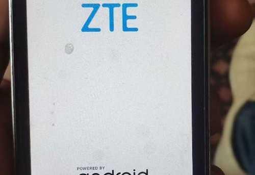 Телефон ZTE t221