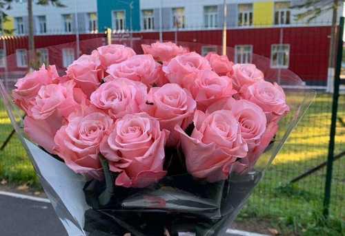 Цветы с оформлением 25, 51, 101 розы Эквадор