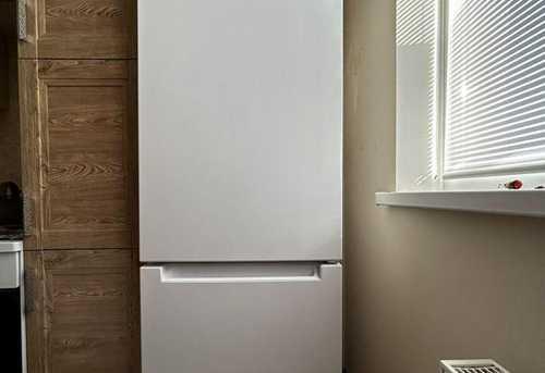 Холодильник Indesit ITF 018 W, белый