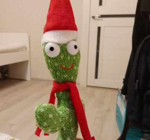 Новогодний танцующий каткус
