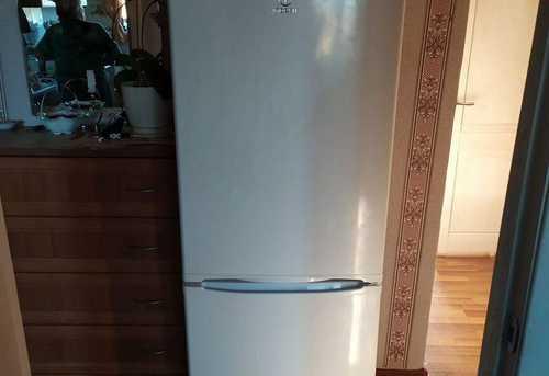 Холодильник Indesit SB 167.027 б/у не морозит