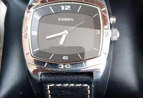 Часы fossil AM-3696 kaleido из серии BIG TIC