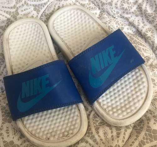 Сланцы nike 32