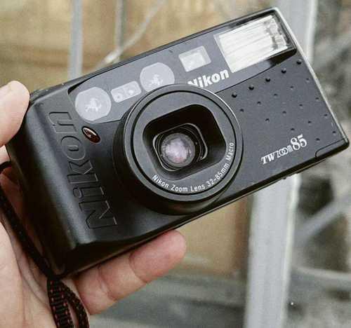 Nikon Tw zoom 85 пленочный фотоаппарат