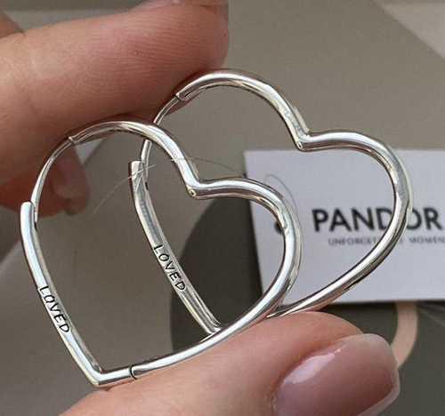 Серьги Pandora Сердца Loved