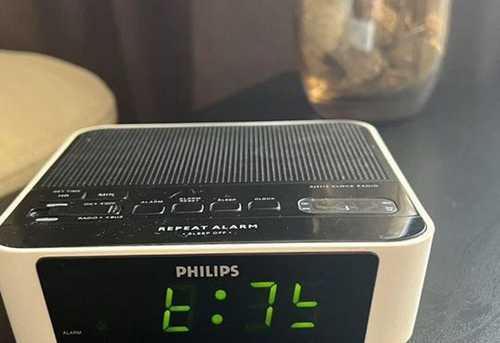 Часы настольные Phillips с радио и будильником