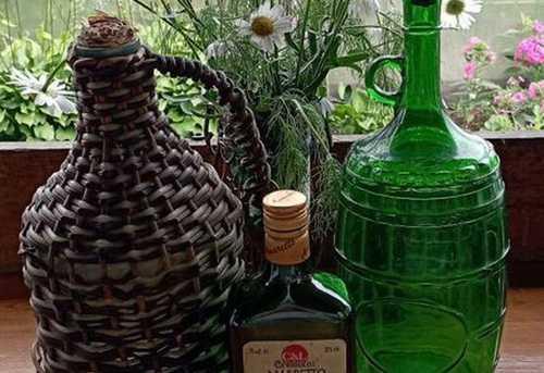 Старинные бутылки Амаретто бутыль в оплётке
