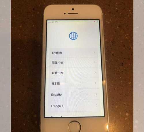 Продам телефон iPhone SE 32Gb Silver