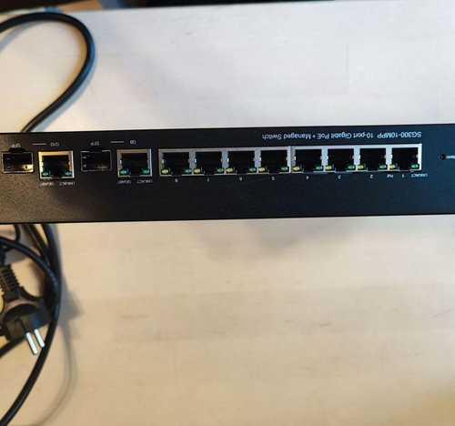 Коммутатор Cisco SG300-10MPP 1Gb, управляемый