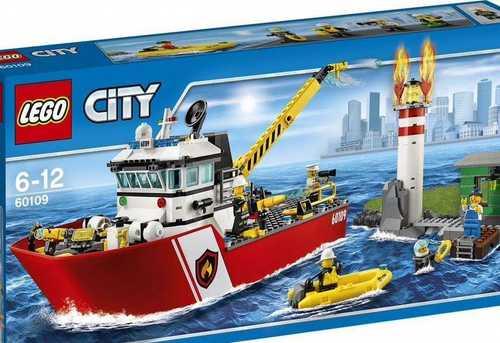Конструктор lego City 60109 Пожарный Катер