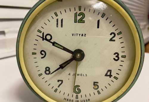 Часы будильник витязь СССР