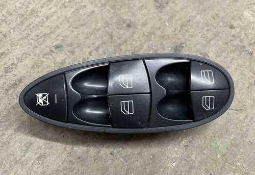 Блок кнопок стеклоподъемников Mercedes w211