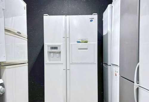 Холодильник side by side Samsung с ледогенератором