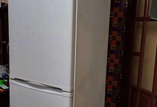 Холодильник б/у indesit sb 200.027
