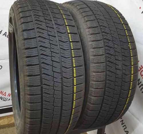 Bridgestone Blizzak VRX2 215/45 R17 98N