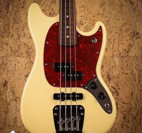 Fender Hybrid Mustang Bass White 2019 Japan