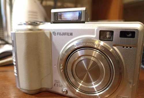 Цифровой фотоаппарат Fujifilm E550