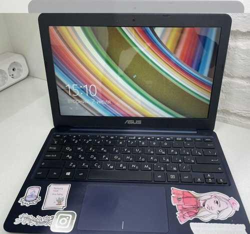 Ноутбук asus x205t