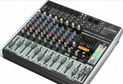 Цифровой микшерный пульт behringer
