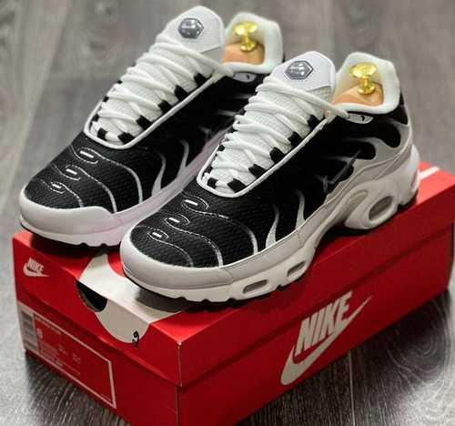 Кроссовки Nike Air Max Tn Plus