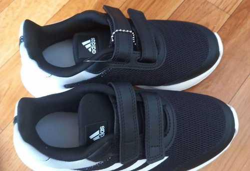 Кроссовки Adidas новые