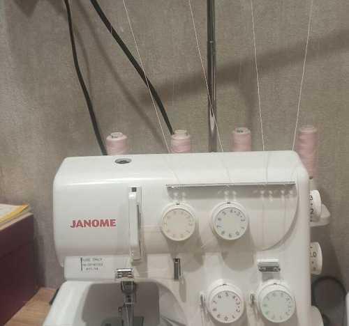 Оверлок Janome D210