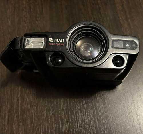 Пленочная Fuji Discovery 3000 Zoom Date 35 мм