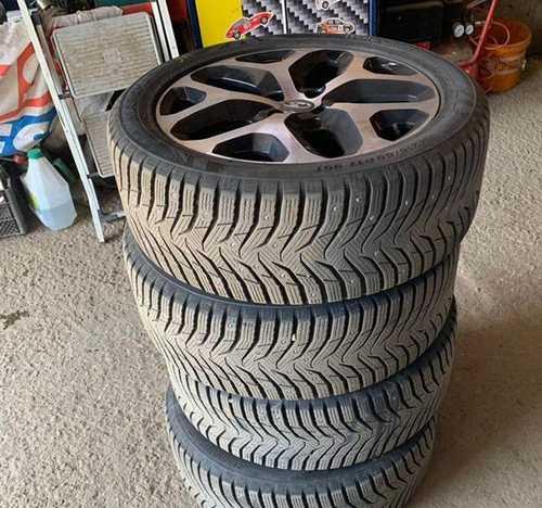 Marshal WinterCraft Ice WI31 215/50 R17 95T