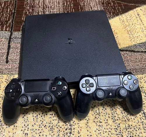 Sony playstation 4 slim