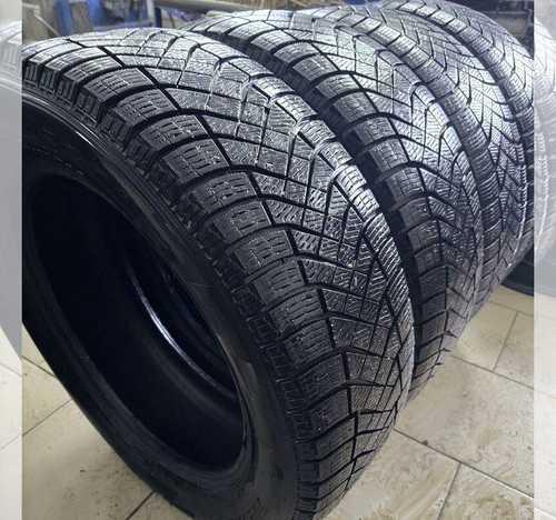 Pirelli Ice Zero 225/60 R18 104T