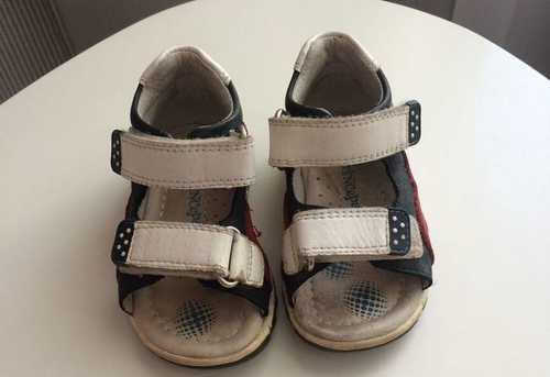 Детские кожаные сандалии 20 р-р