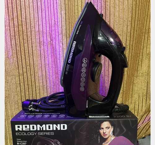 Утюг Redmond Steam Iron RI-C257