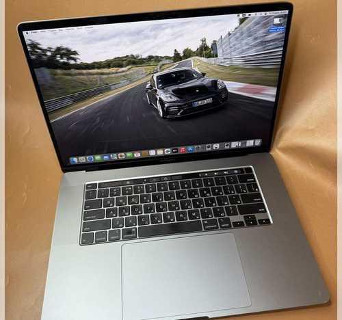 Macbook Pro 16 2019 i9-64-1Tb с дефектом