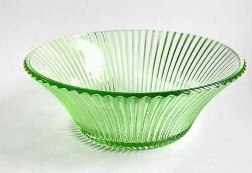 Стеклянная посуда СССР. Зеленая ваза