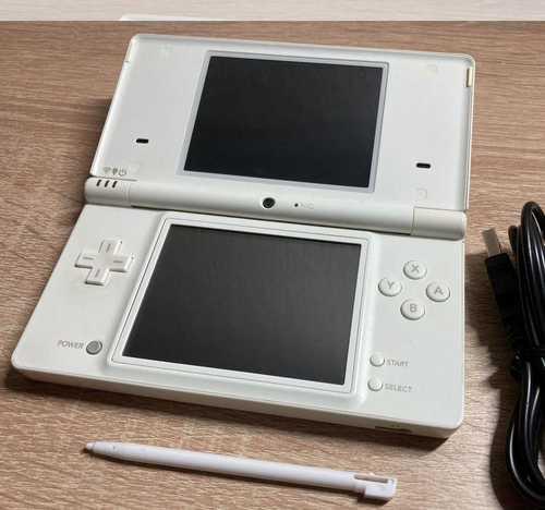 Nintendo DSi