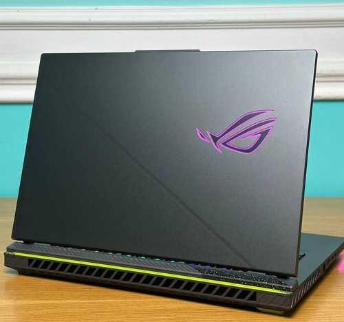 Asus Rog Strix G16/ Intel i9-13980HX/ RTX 4060