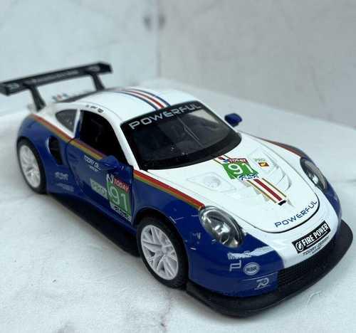 Модель машины 1:32 Porsche 911 RSR