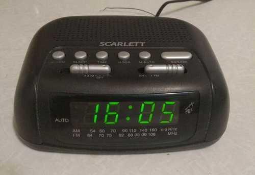 Радио часы будильник Scarlett