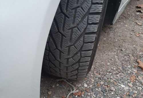 Winter Tact Nord Frost 3 215/40 R17