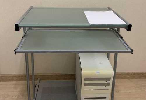 Компьютерный стол стекло металл 64*45*80см
