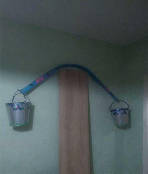 Коромысло и два ведра