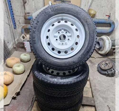 Шины зимние Nexen Wingiard ice plus 195/70r14