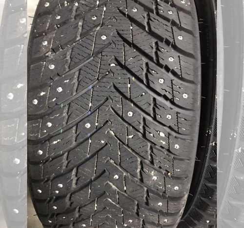 Arivo Ice Claw ARW8 225/40 R18